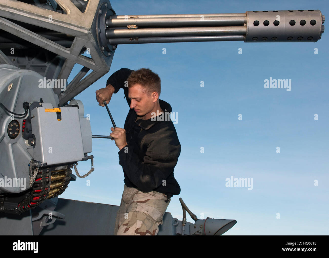 110923-N-FI736-035 ATLANTIC OCEAN (Sept. 23, 2011) Fire Controlman 2nd ...