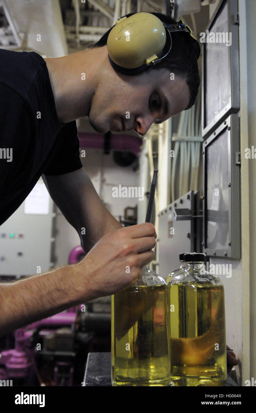 110927-N-YC505-010 ARABIAN SEA (Sept. 27, 2011) Aviation Boatswain's ...