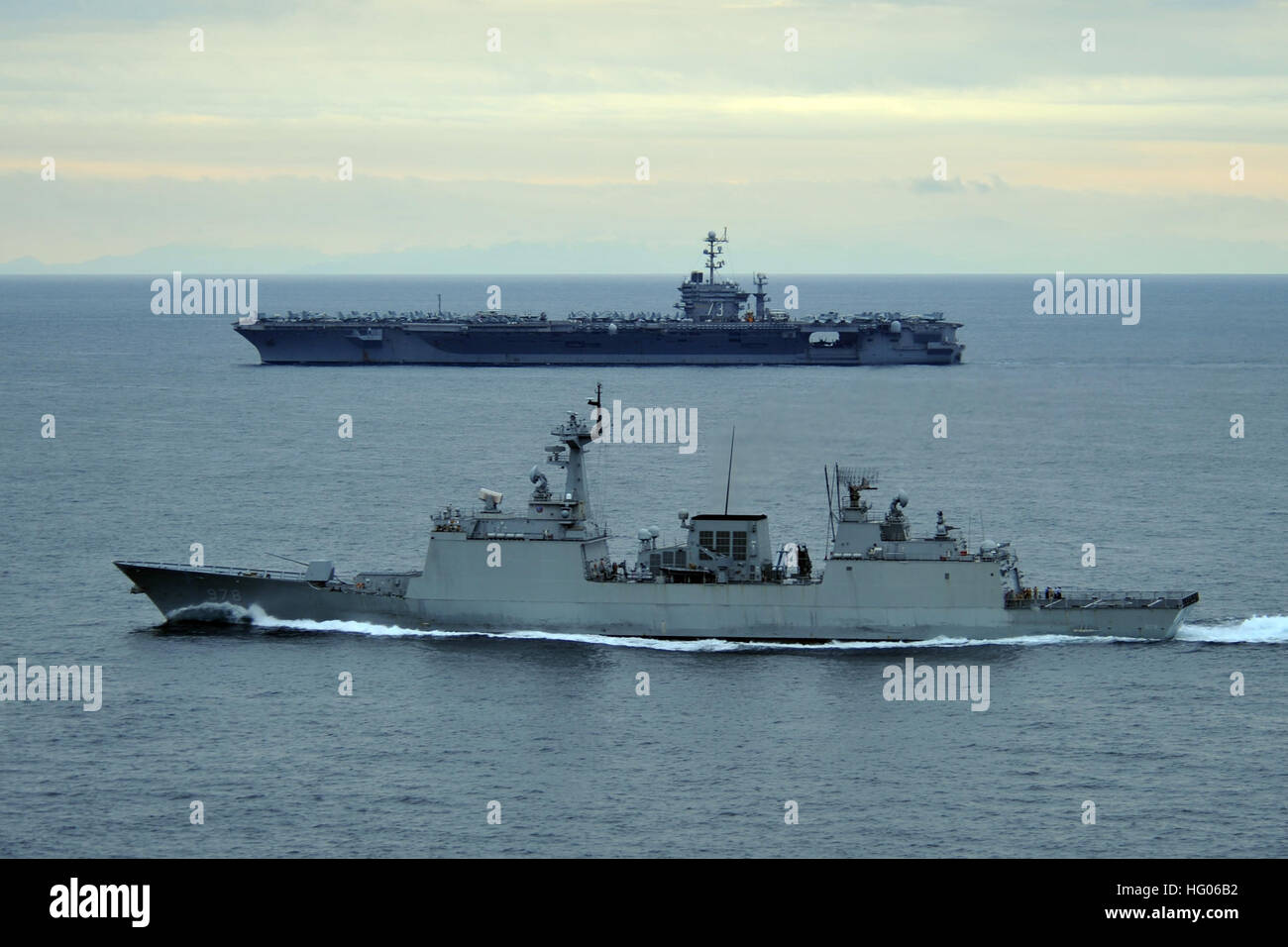 George strait and military hi-res stock photography and images - Alamy