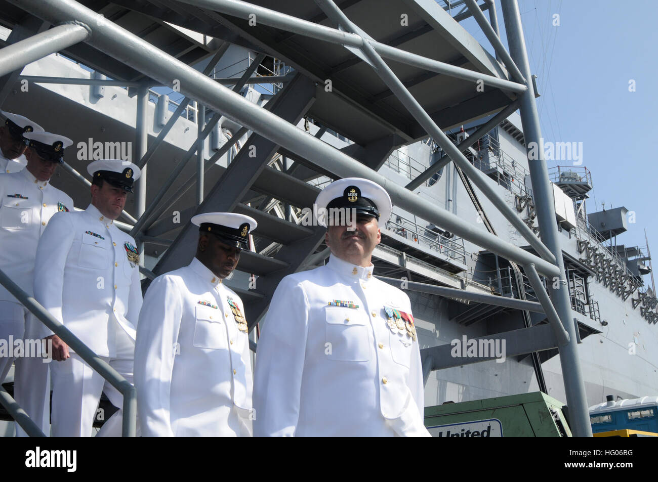 110930-N-UM054-128 SAN DIEGO (Sept. 30, 2011) Sailors assigned to the ...