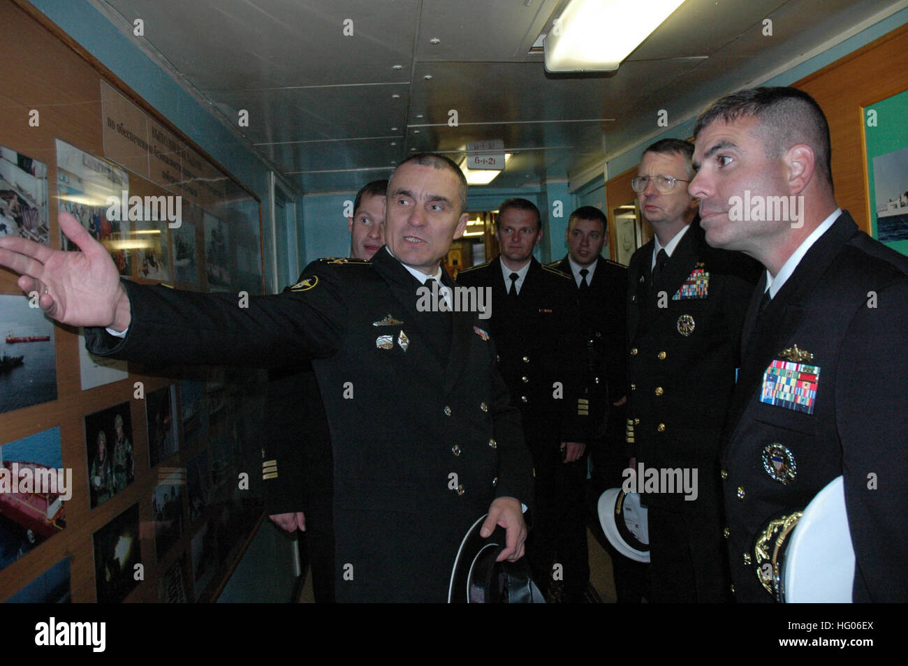 111003-N-BS854-033 VLADIVOSTOK, Russia (Oct. 3, 2011) Russian ...