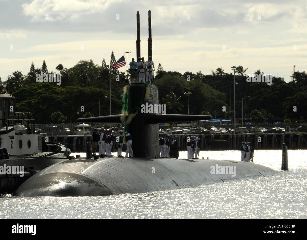 Los angeles class submarine uss bremerton ssn 698 hi-res stock ...