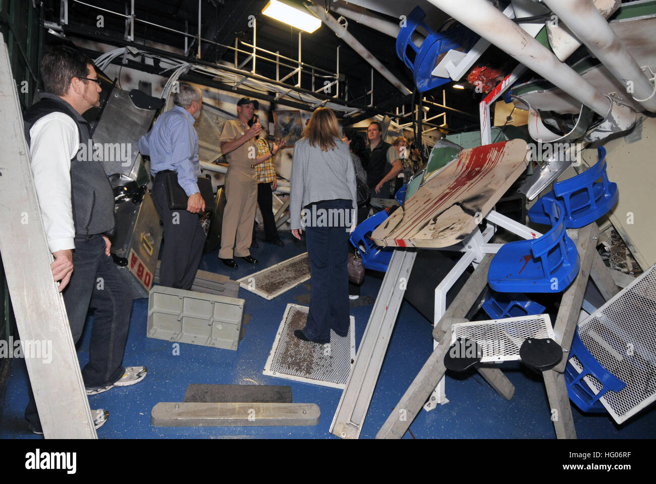 Chief damage controlman sw robert houseman hi-res stock photography and ...