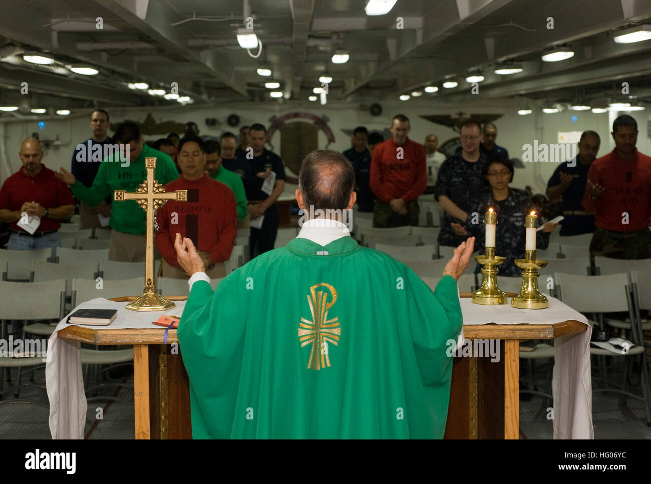 Us navy chaplain lt cmdr hi-res stock photography and images - Alamy
