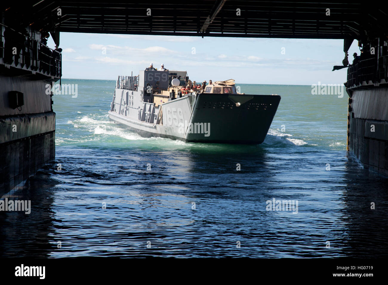 Us army lcu landing craft hi-res stock photography and images - Alamy