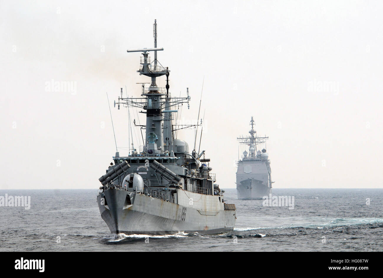 Pakistani navy hi-res stock photography and images - Alamy