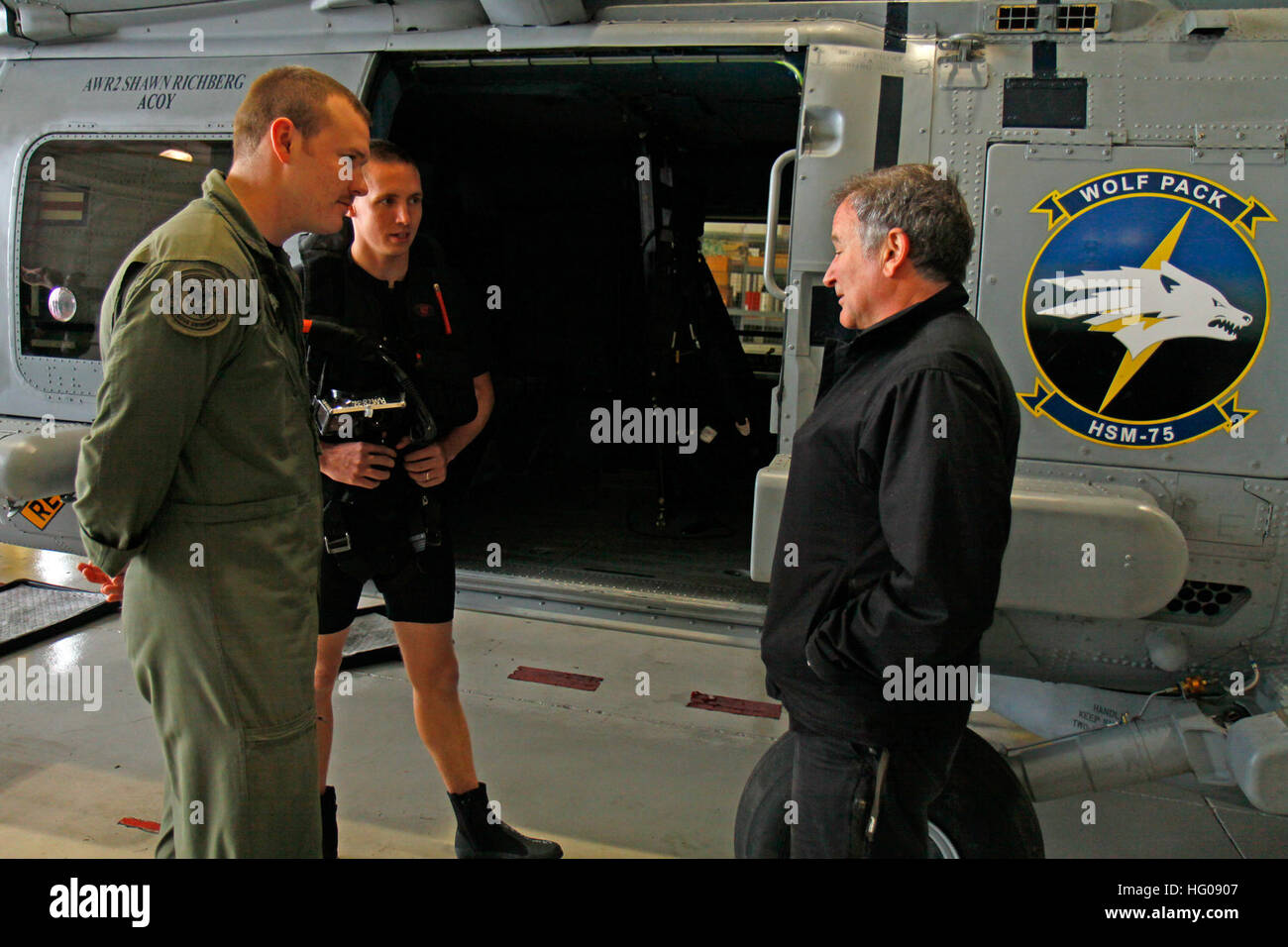 111112-N-RC734-074 SAN DIEGO (Nov. 12, 2011) Academy Award winning ...