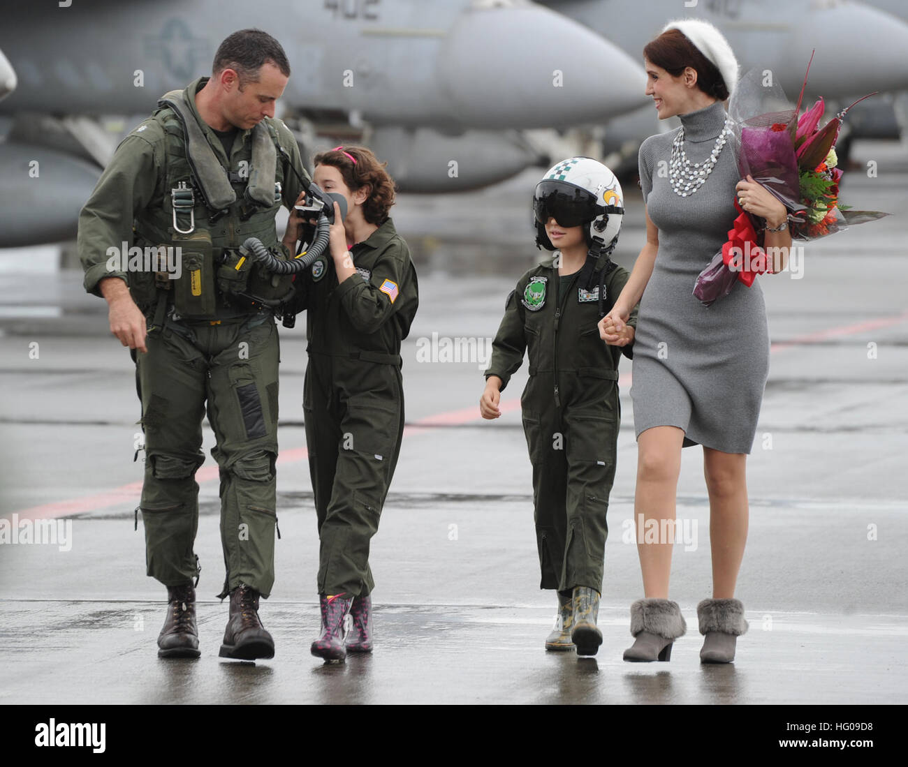 Strike fighter squadron 195 u s navy cmdr william gotten hi-res stock ...