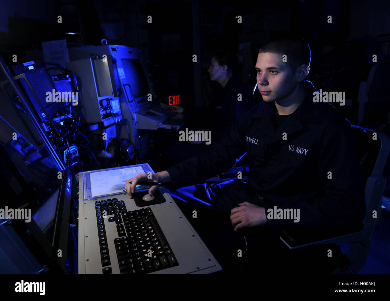 Control center us aircraft carrier hi-res stock photography and images ...