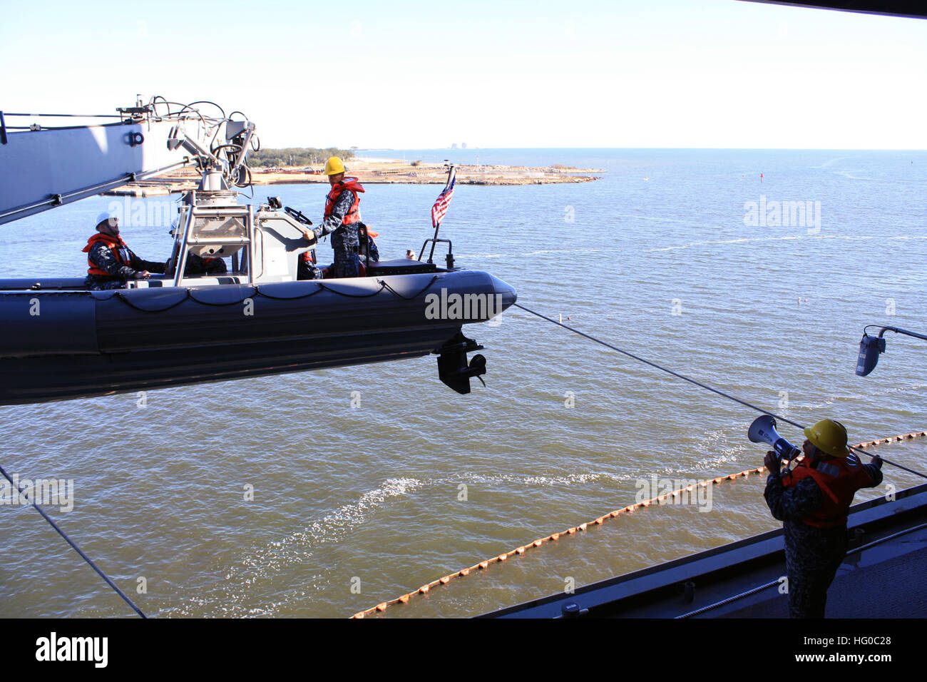120104-N-LI693-135 PASCAGOULA, Miss. (Jan. 4, 2012) BoatswainÕs Mate ...