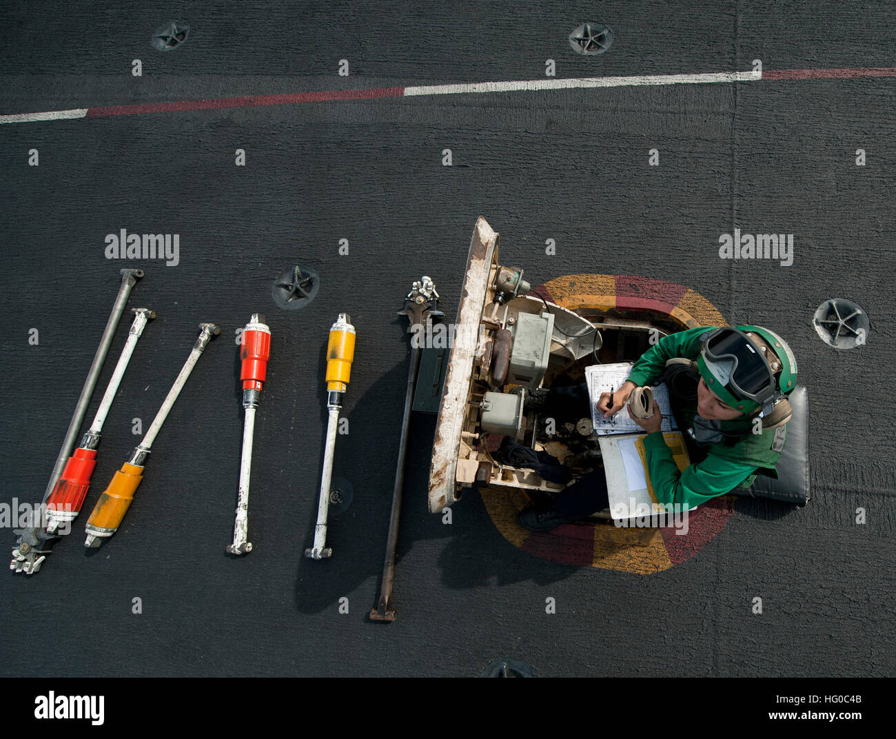 120105-N-DR144-075 INDIAN OCEAN (Jan. 5, 2012) Aviation Boatswain's ...