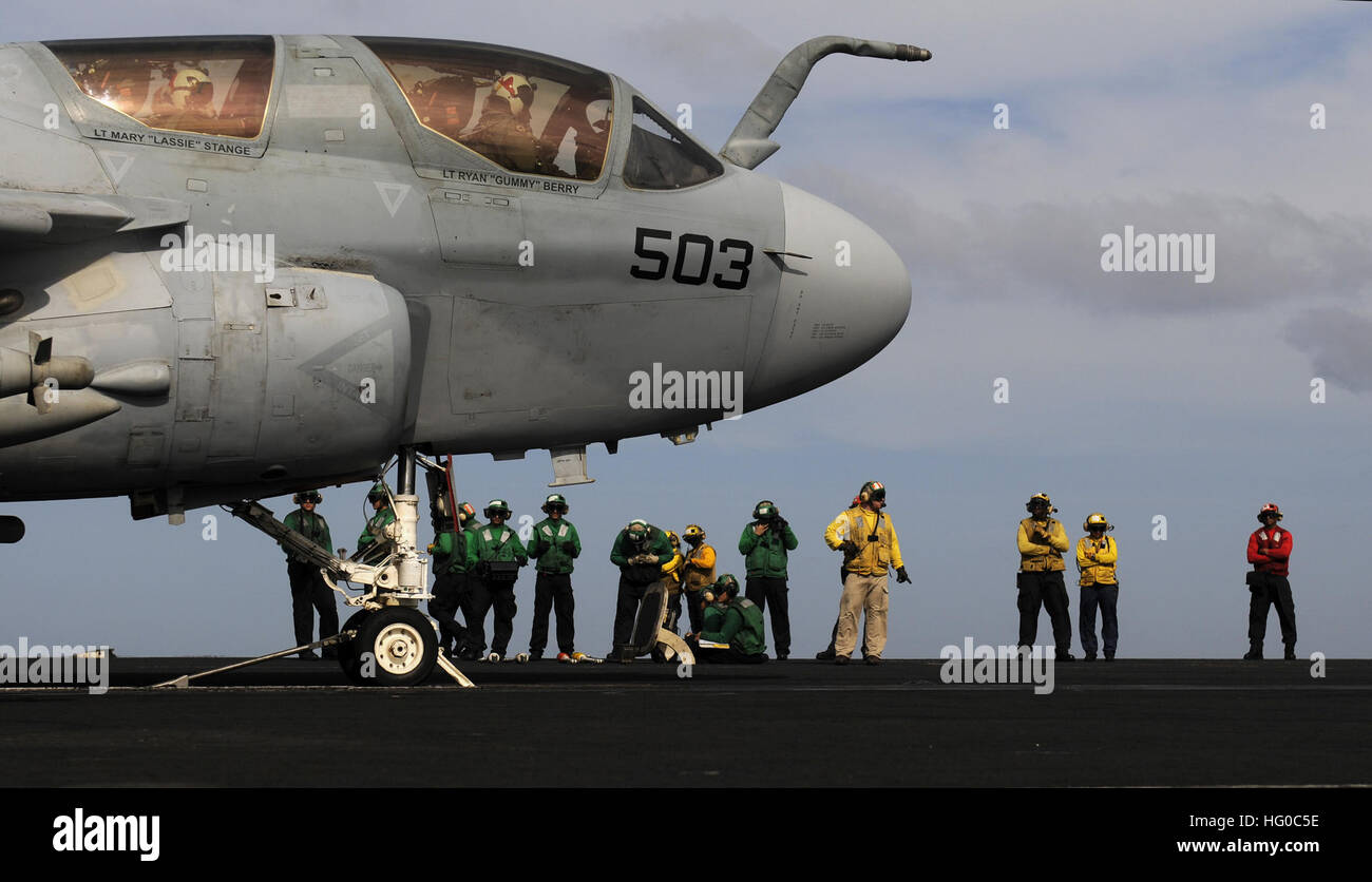 Electronic attack squadron vaq 134 hi-res stock photography and images ...