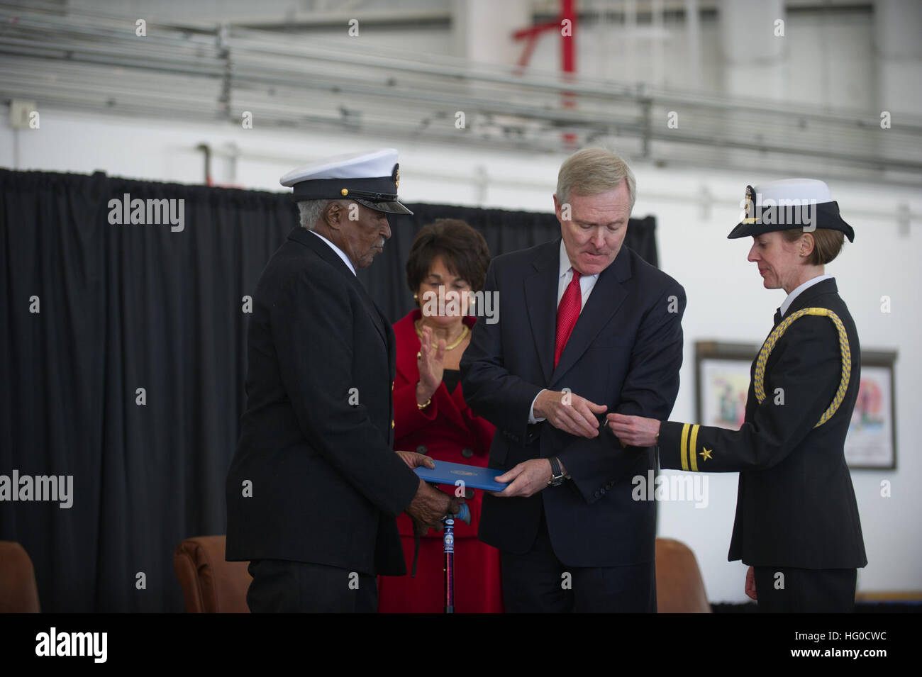 Navy retired chief petty officer carl clark hi-res stock photography ...