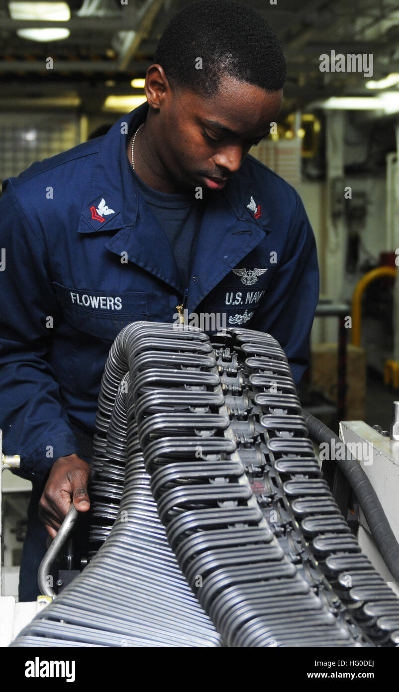 Linkless ammunition loading hi-res stock photography and images - Alamy