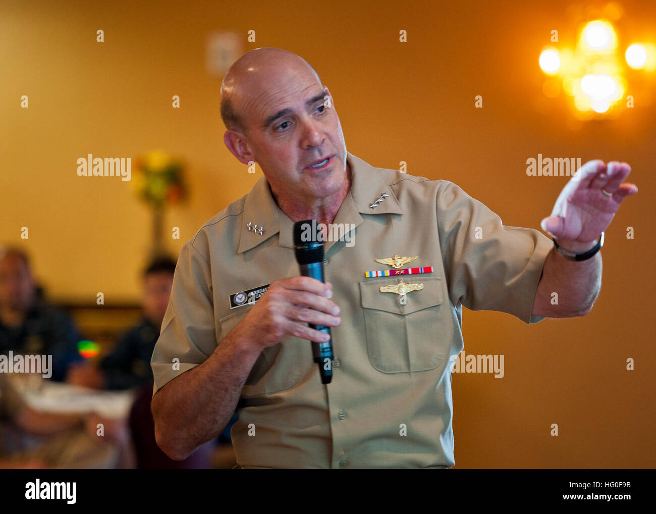 120516-N-KK576-028 .VIRGINIA BEACH, Va. (May. 16, 2012) Vice Adm ...