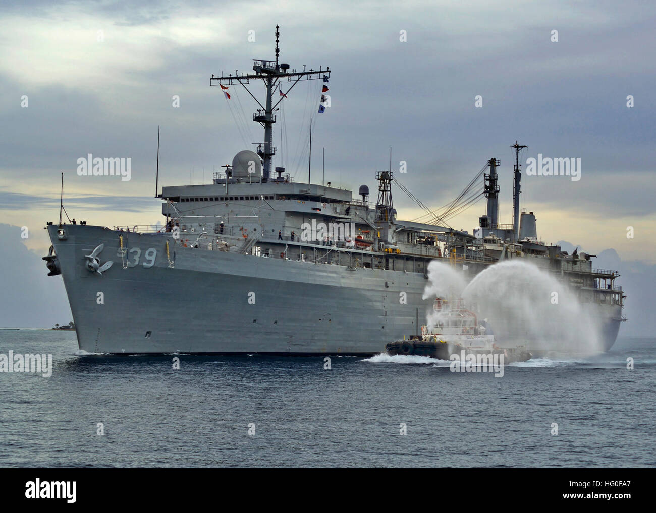 131211-N-XW558-021 DIEGO GARCIA, British Indian Ocean Territory (Dec ...