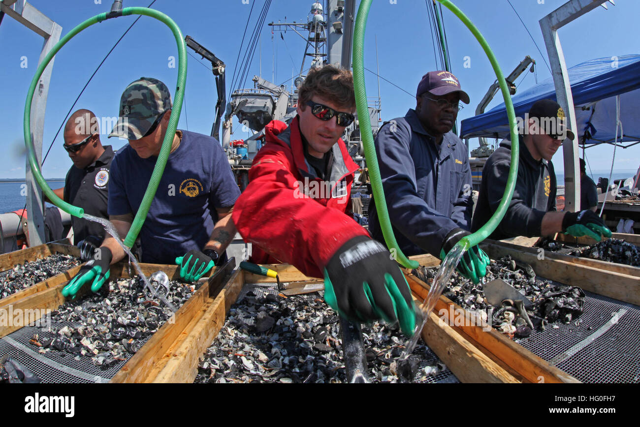 Members, assigned to Mobile Diving and Salvage Unit 2, the Joint POW ...