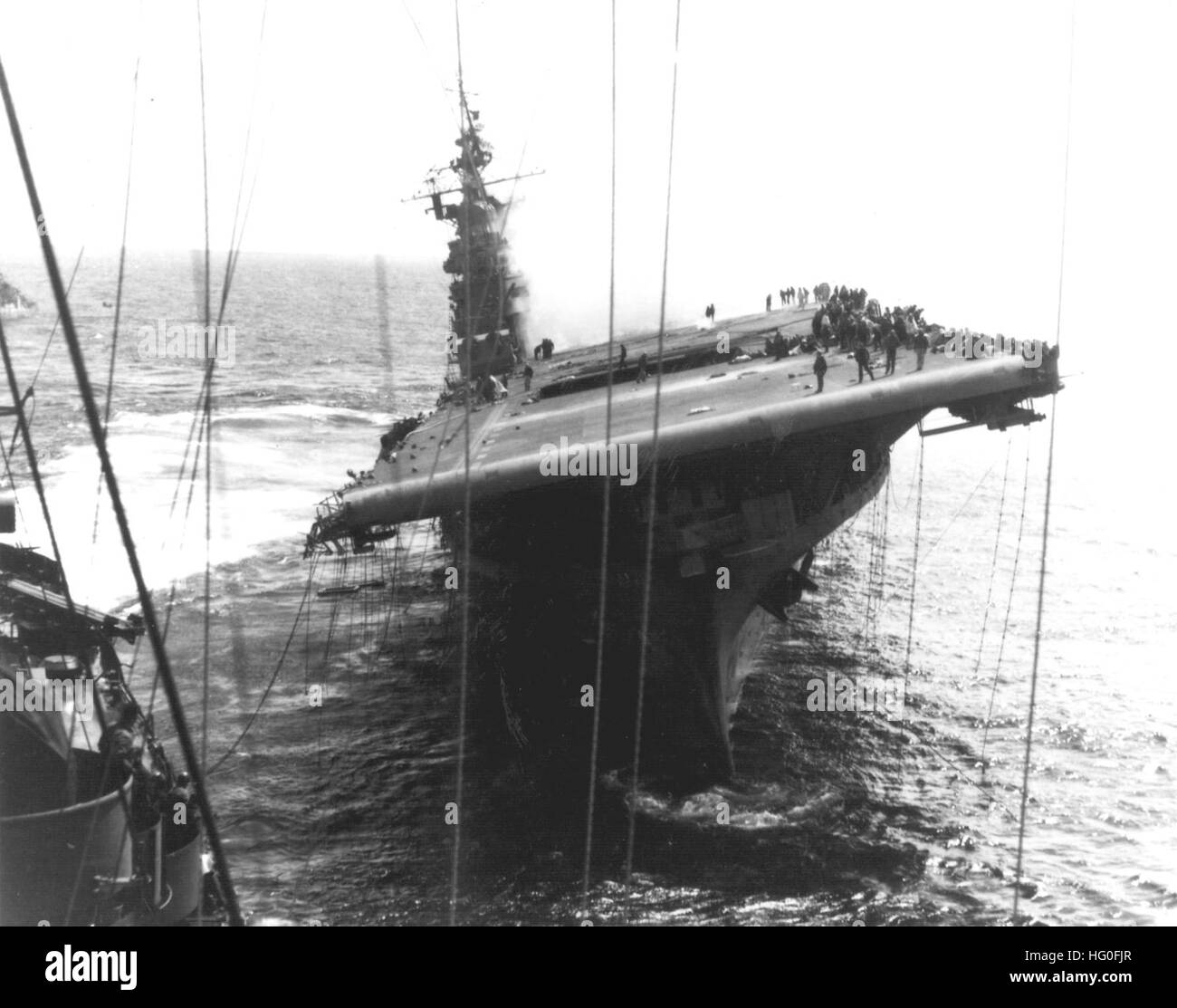 USS Franklin (CV-13) listing bow view 1945 Stock Photo - Alamy