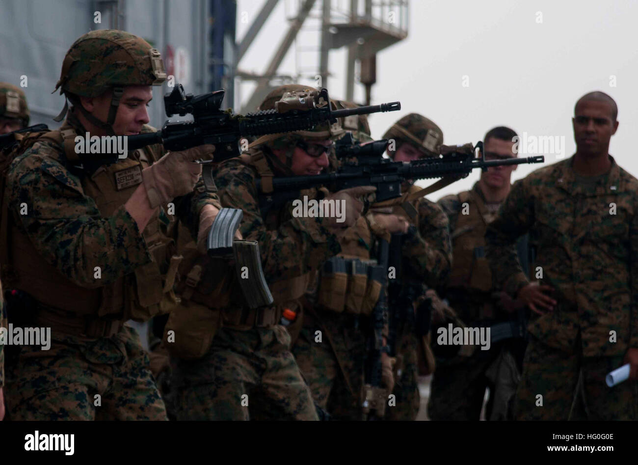 Speed reloading hi-res stock photography and images - Alamy