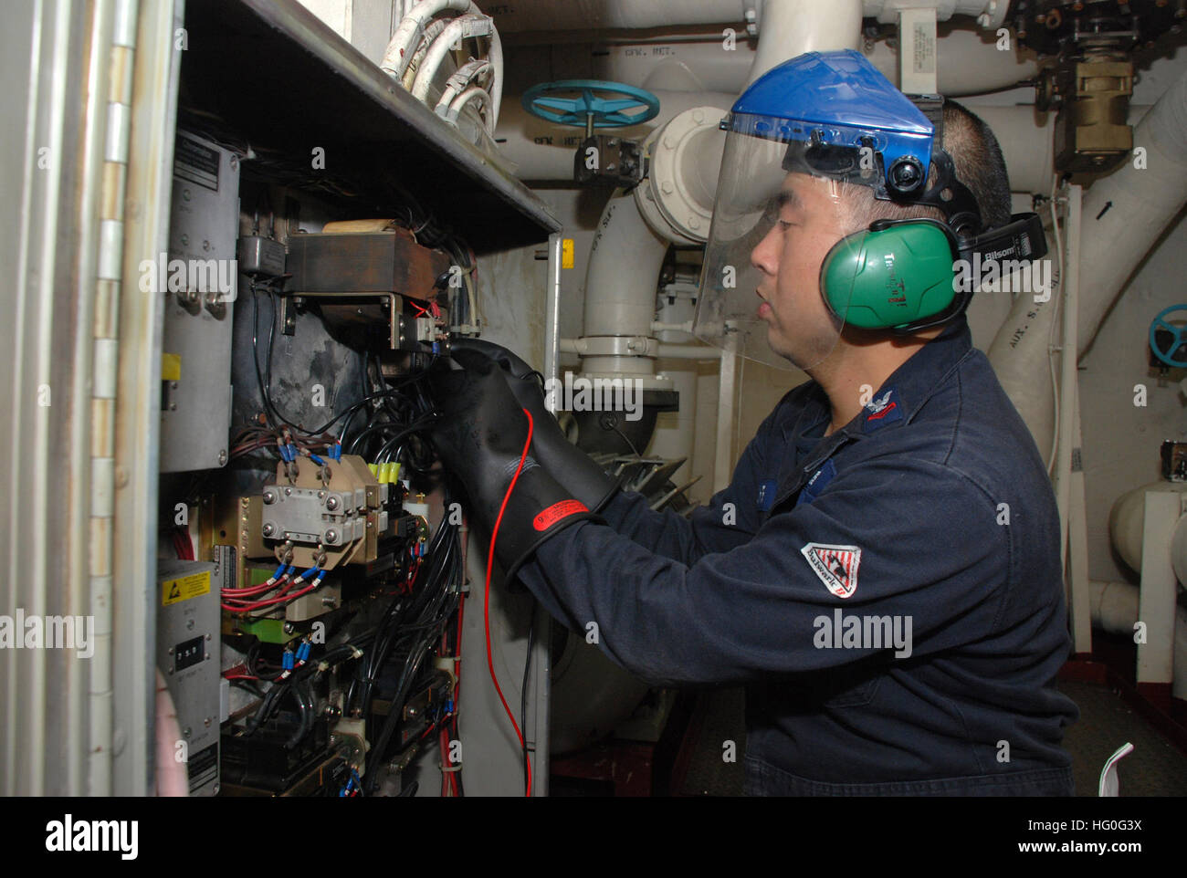 121116-N-BB534-129 U.S. 5TH FLEET AREA OF RESPONSIBILITY (Nov. 16, 2012 ...