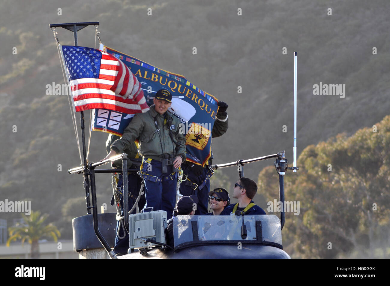 USS Albuquerque (SSN 706), a Los Angeles-class attack submarine ...