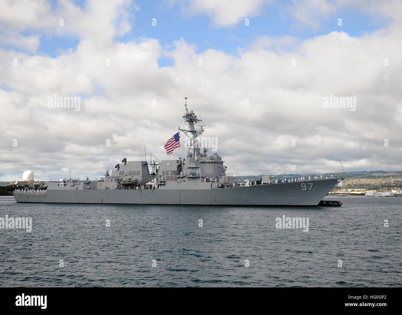 2013 sailors man the rail hi-res stock photography and images - Alamy