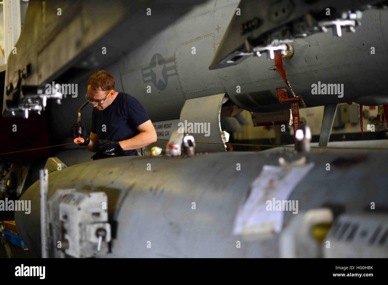 130406-N-TC437-011 SOUTH CHINA SEA (April 6,2013) Aviation Machinist's ...