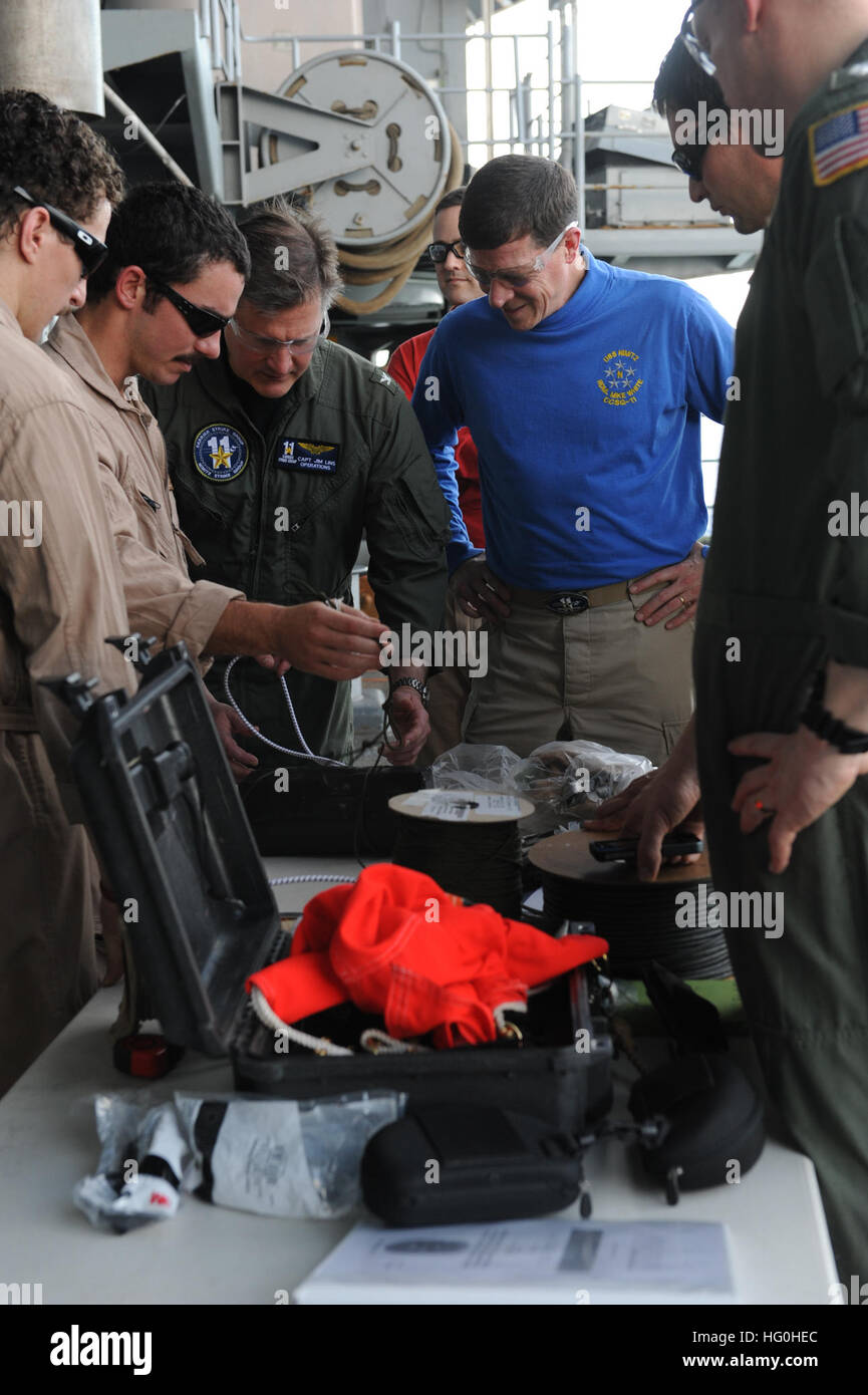 U.S. Sailors assigned to Explosive Ordnance Disposal Mobile Unit (EODMU ...