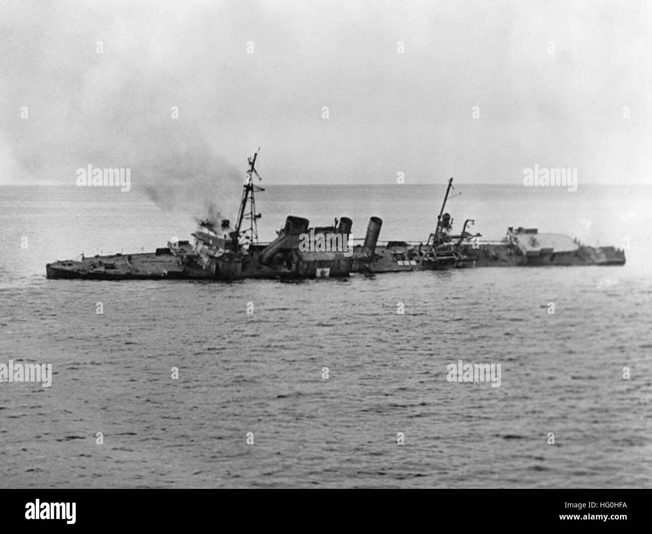 USS Stewart (DD-224) sinking Stock Photo - Alamy