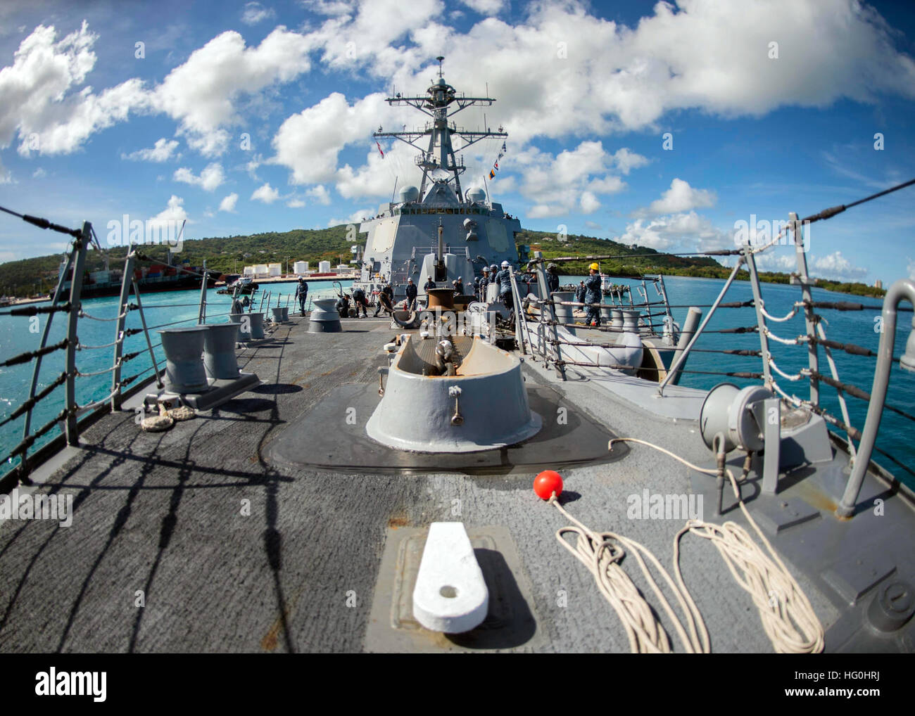 The guided missile destroyer USS Momsen (DDG 92) departs Saipan ...