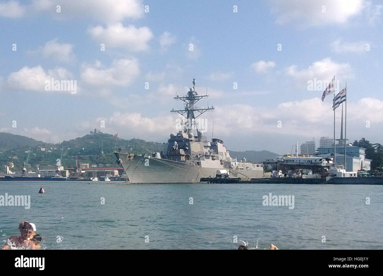 USS Bulkeley DDG-84 (2 Stock Photo - Alamy