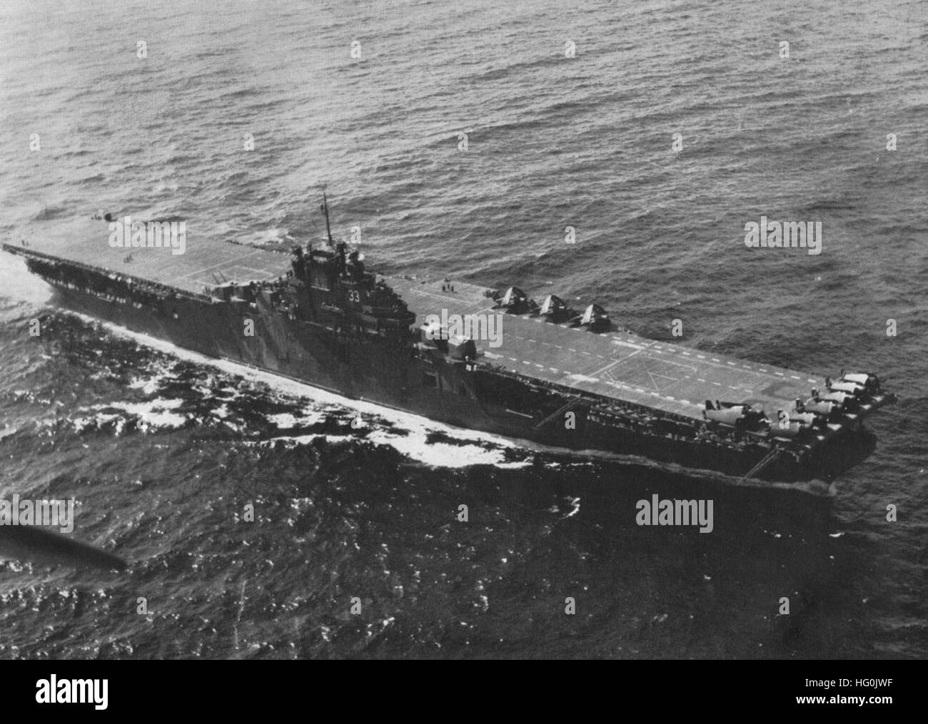 USS Kearsarge (CV-33) underway 1947 Stock Photo - Alamy