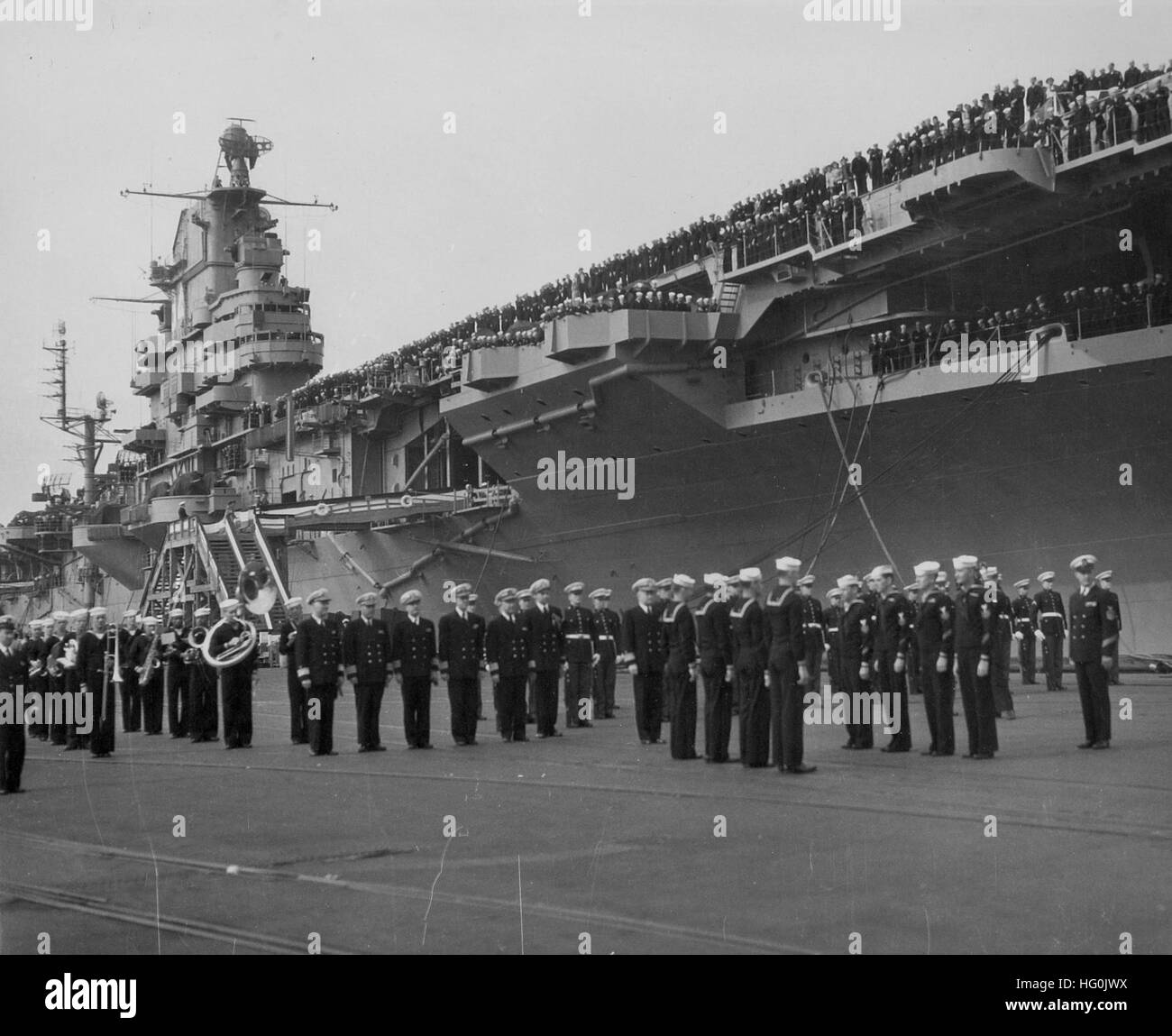 The aircraft carrier USS Oriskany (CV-34), the last Essex-class long ...