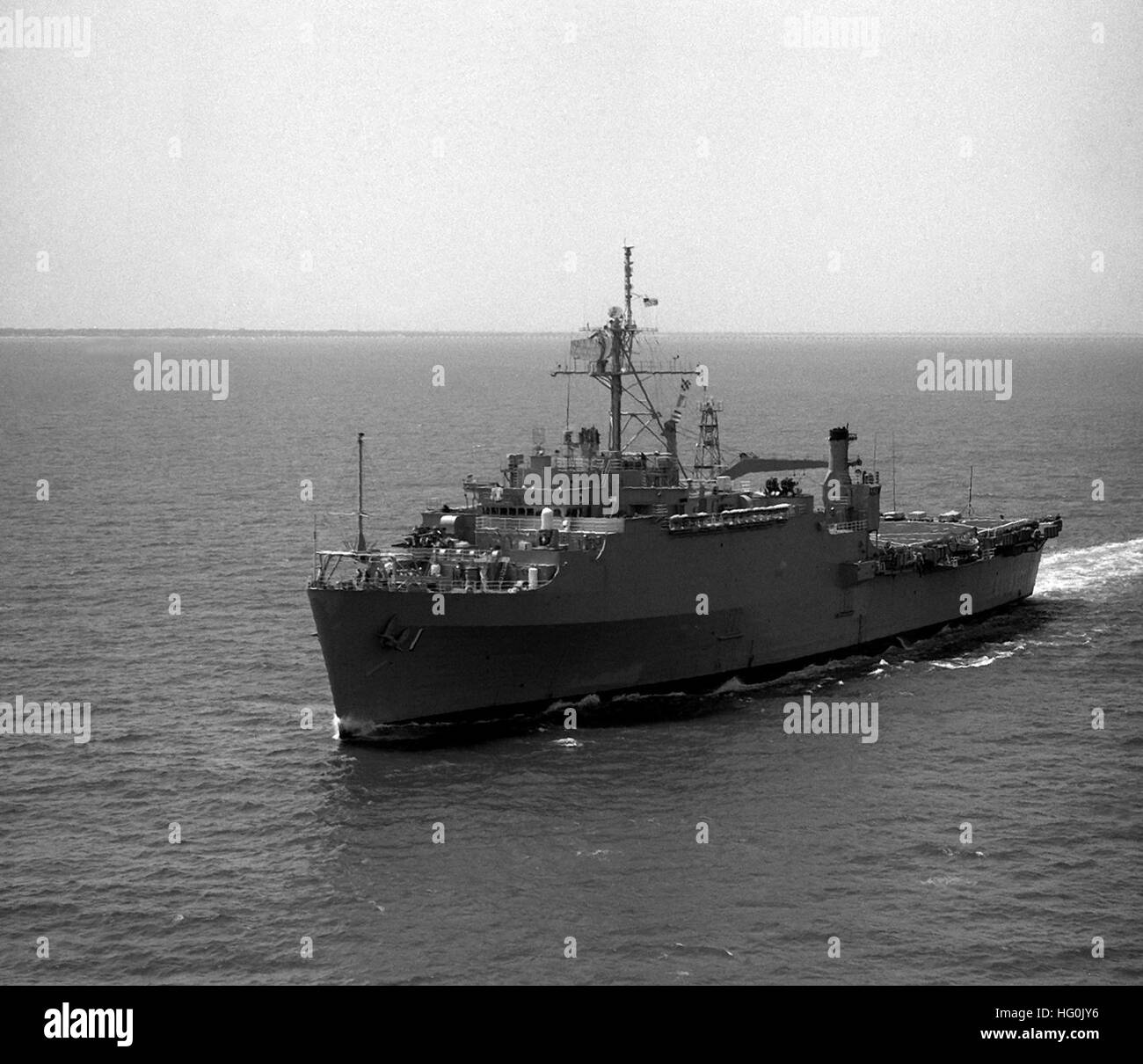 USS Raleigh LPD-1 crop Stock Photo - Alamy