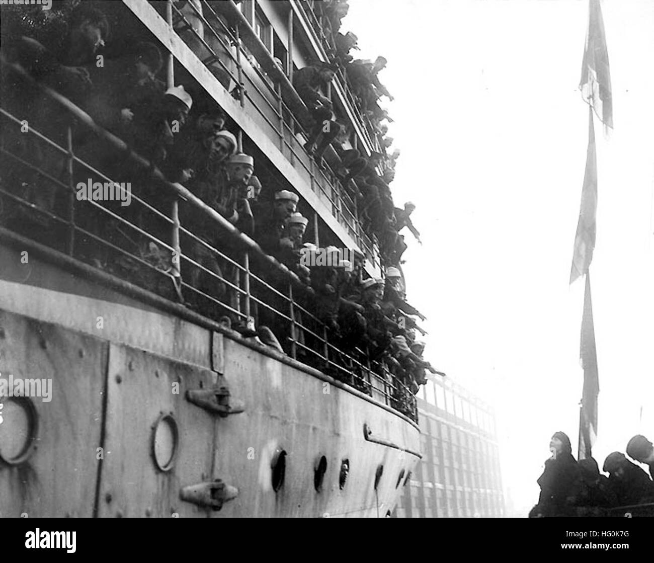 Uss mercy Black and White Stock Photos & Images - Alamy