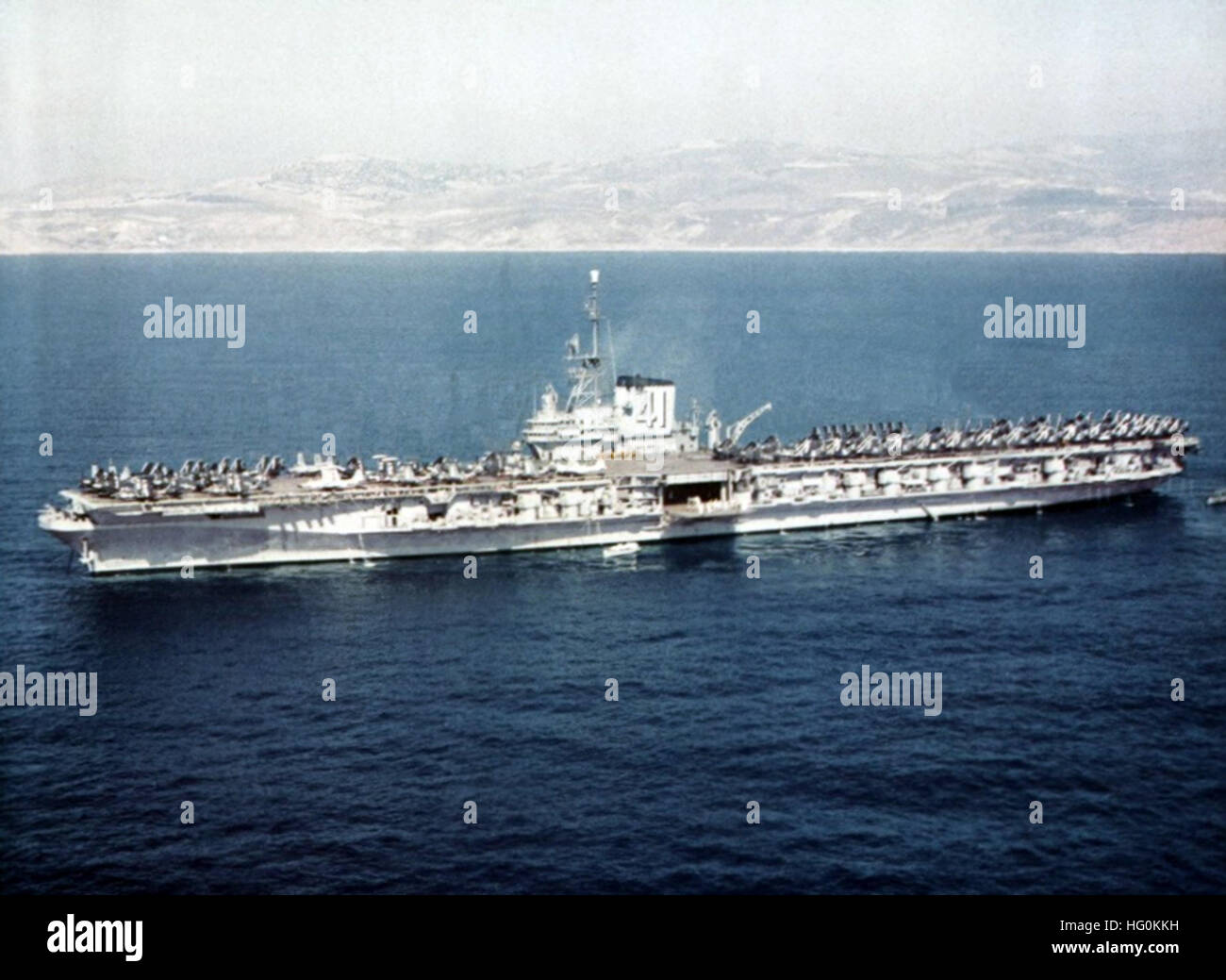 Uss midway cva 41 hi-res stock photography and images - Alamy