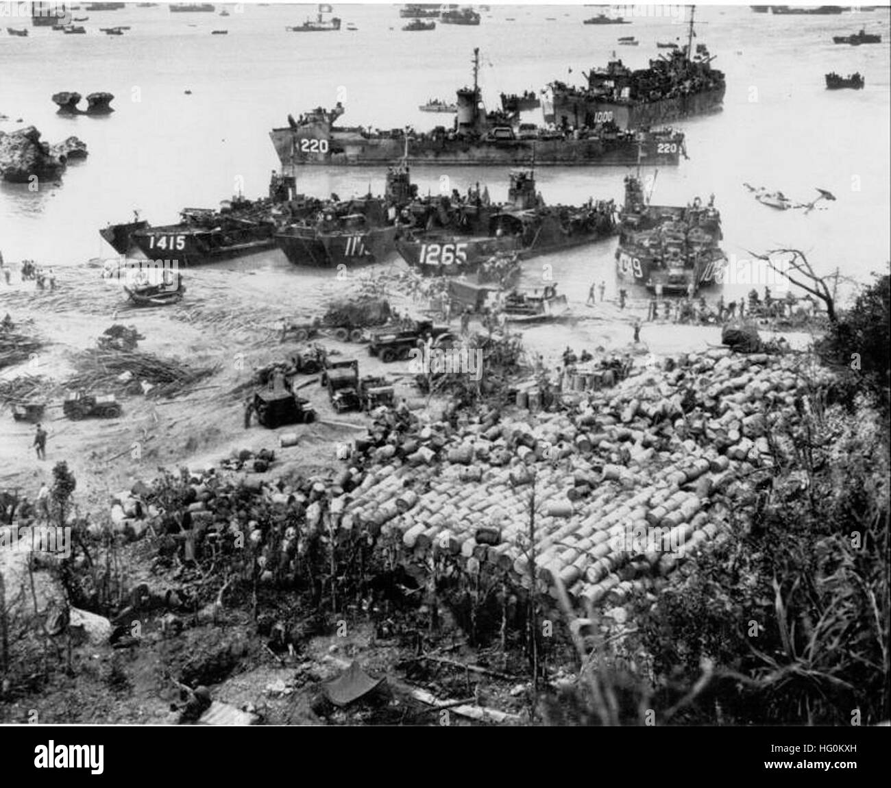Uss lst 1000 Black and White Stock Photos & Images - Alamy