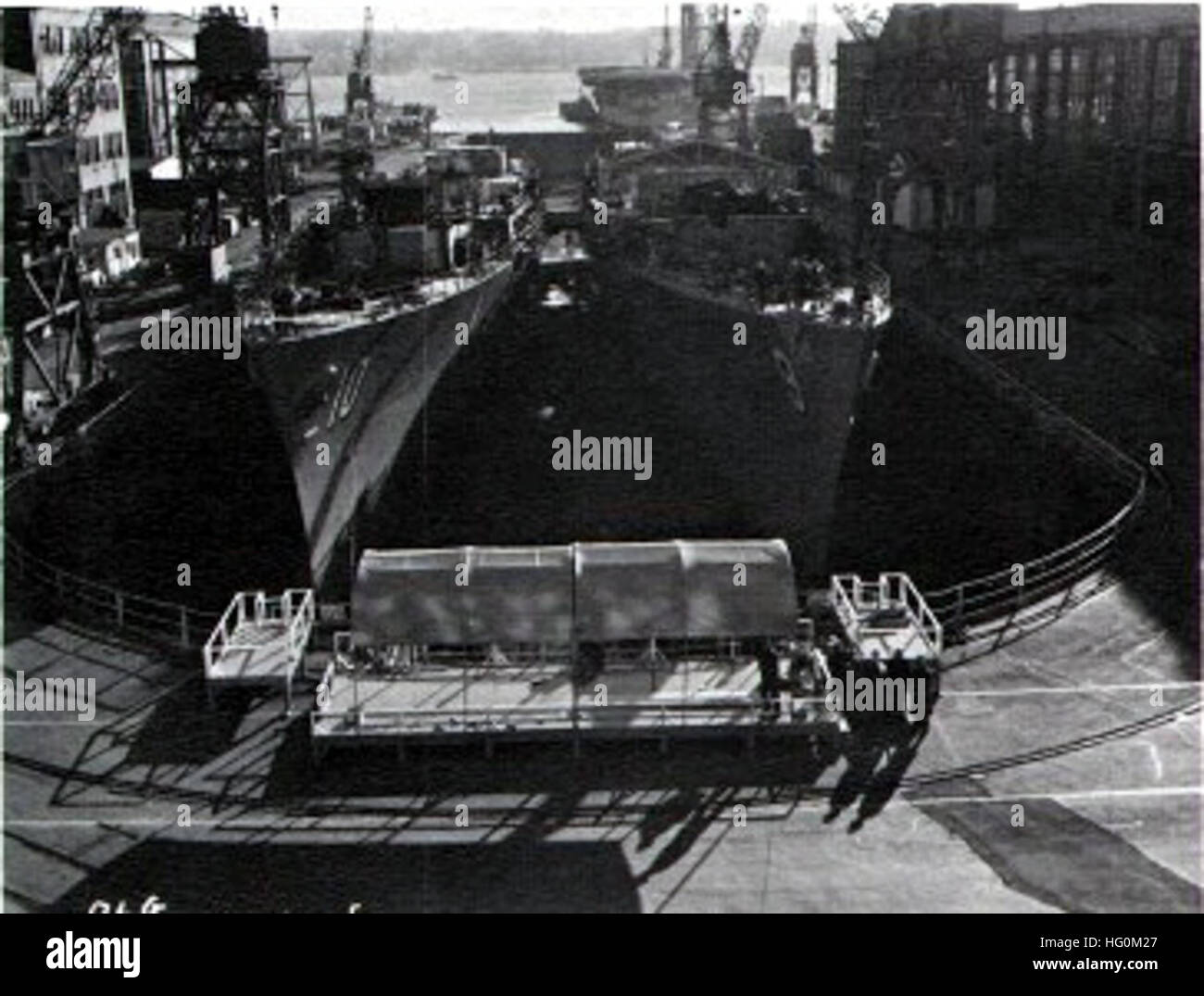 USS Coontz (DLG-9) and King (DLG-10) under construction 1958 Stock ...