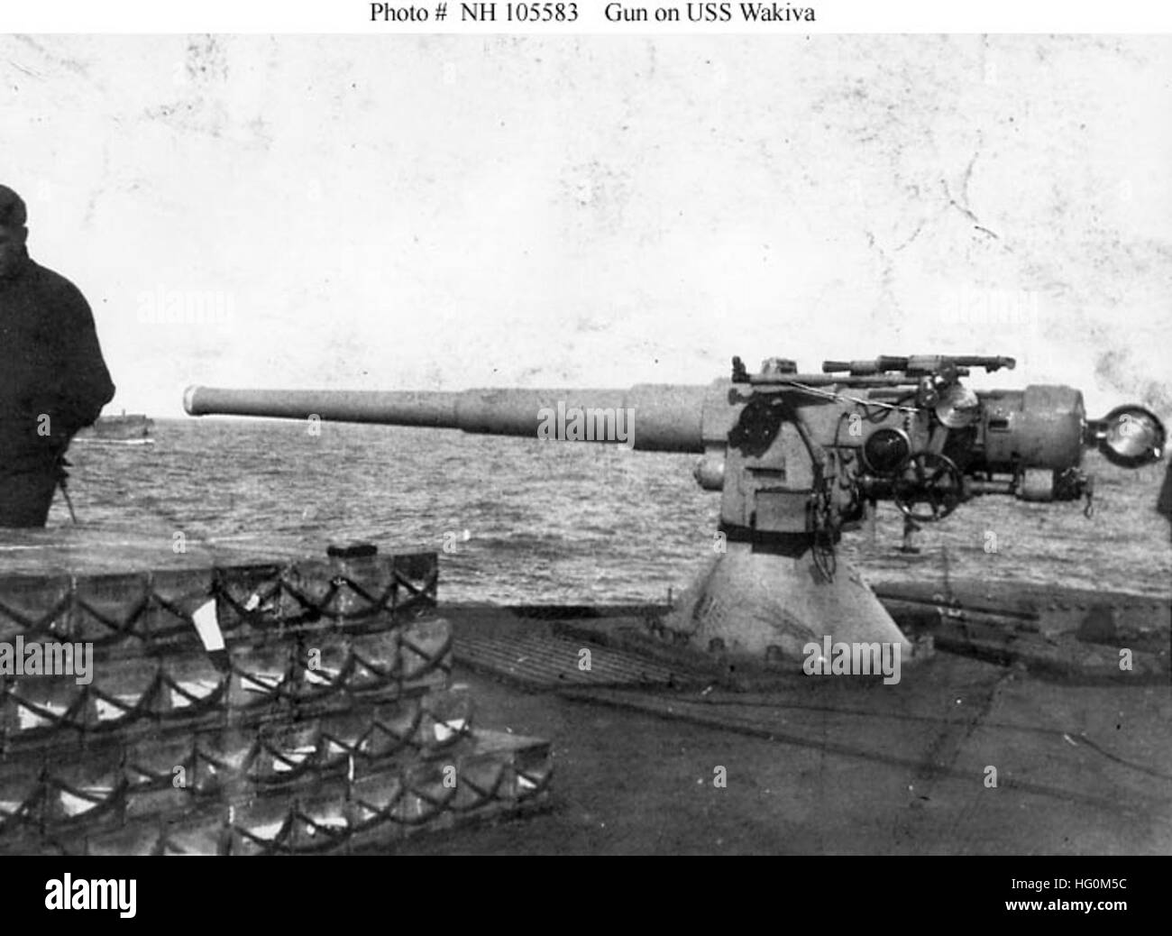 USS Wakiva (SP-160) gun Stock Photo - Alamy