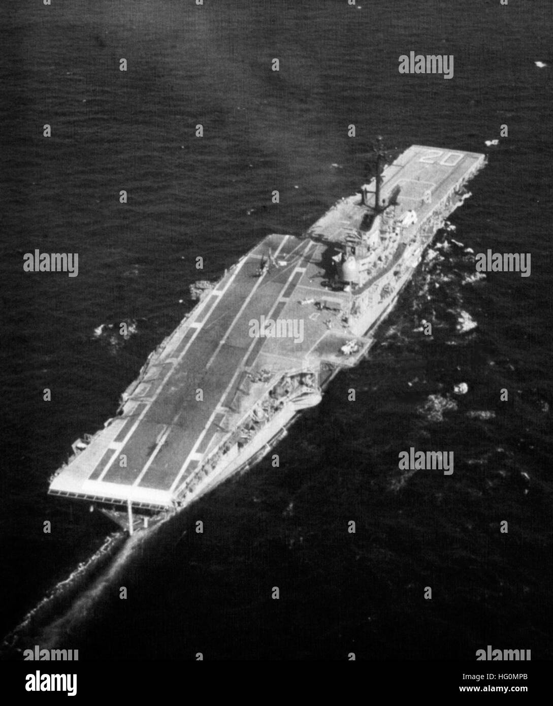 Uss bennington cvs 20 hi-res stock photography and images - Alamy