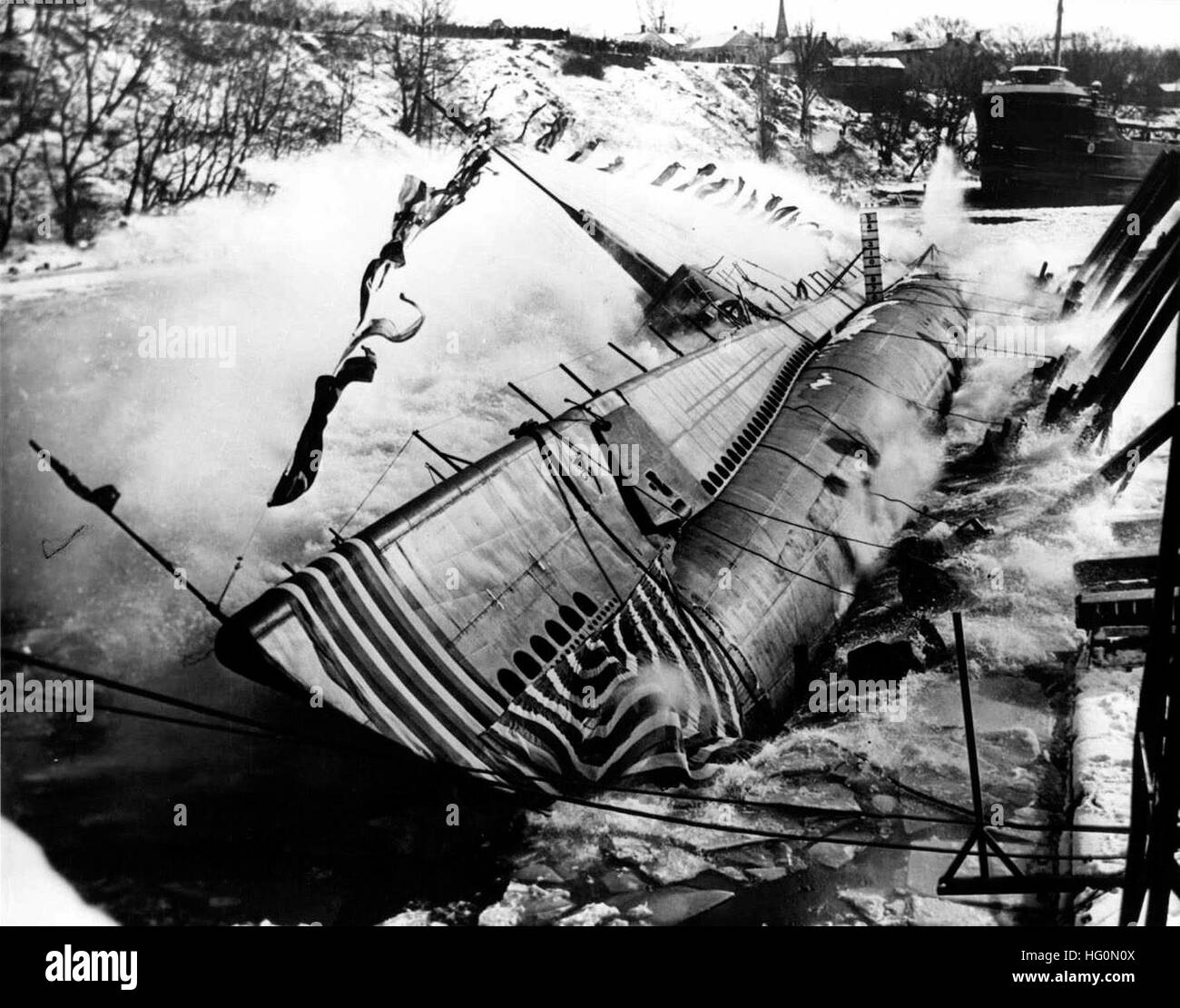 Uss hawkbill hi-res stock photography and images - Alamy