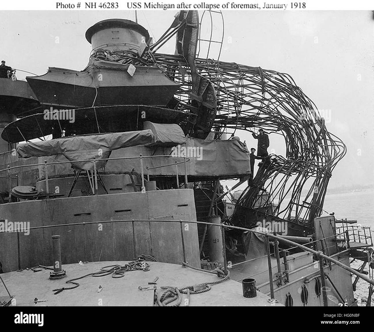 USS Michigan BB 27 collapsed cage foremast Stock Photo - Alamy
