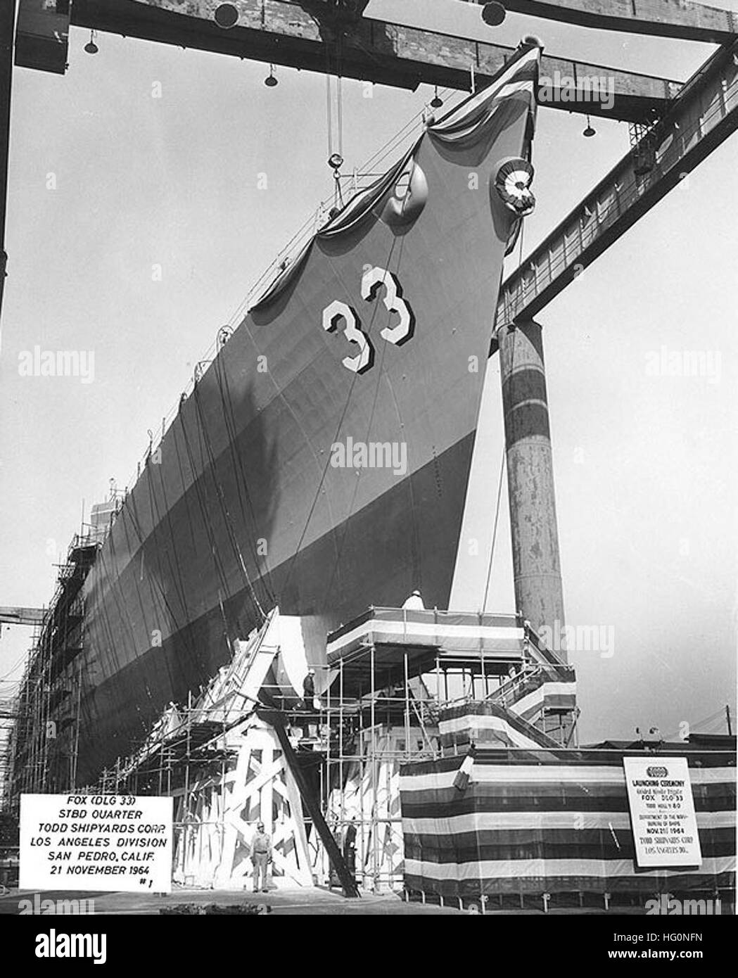 USS Fox (DLG-33) ready for launching, 21 November 1964 Stock Photo - Alamy