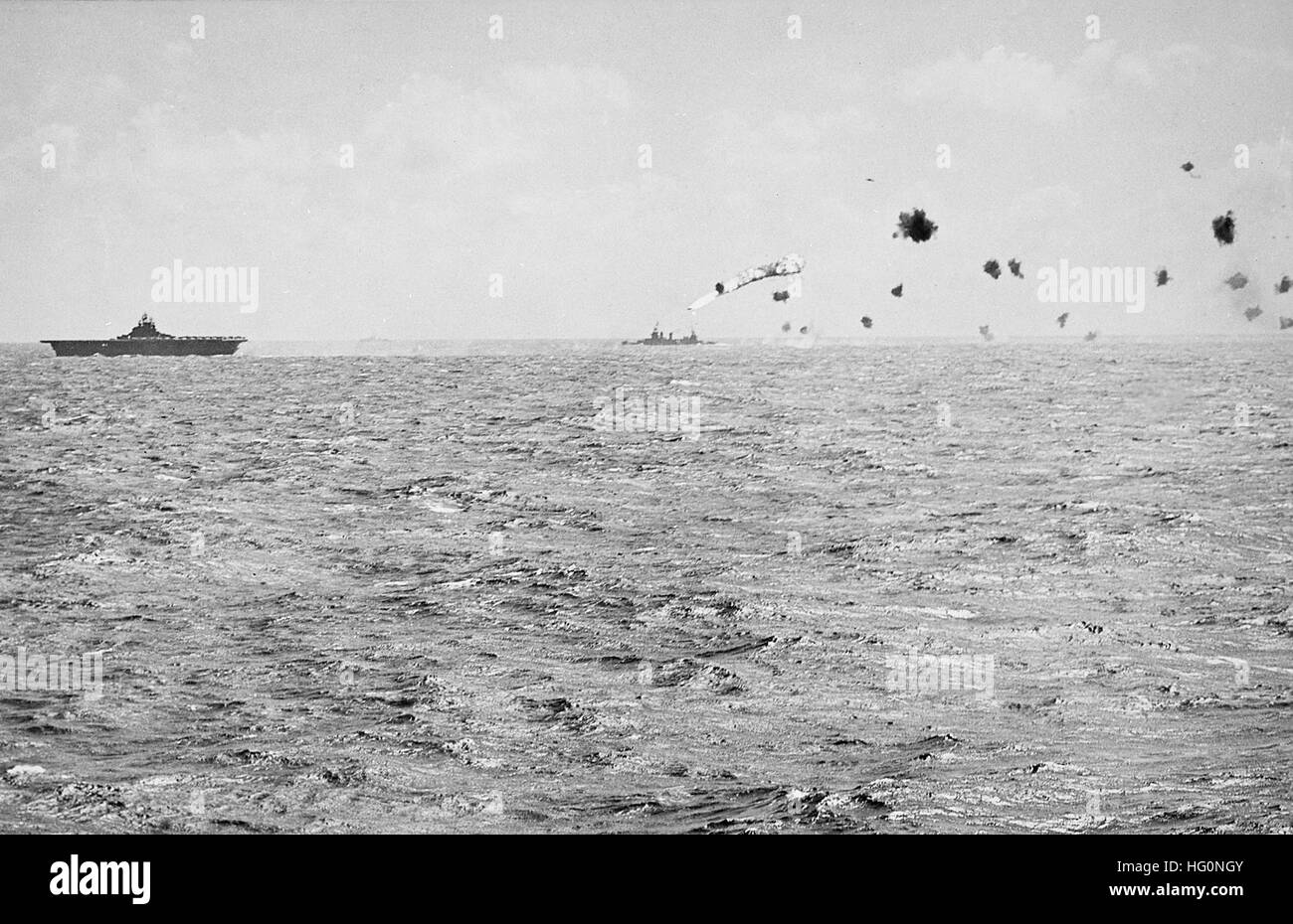US ships under attack off Kwajalein 1943 Stock Photo - Alamy
