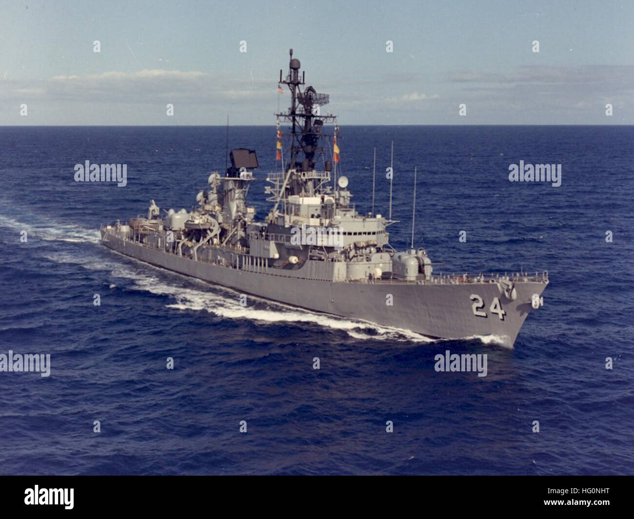 USS Waddell (DDG-24) underway in 1974 Stock Photo - Alamy