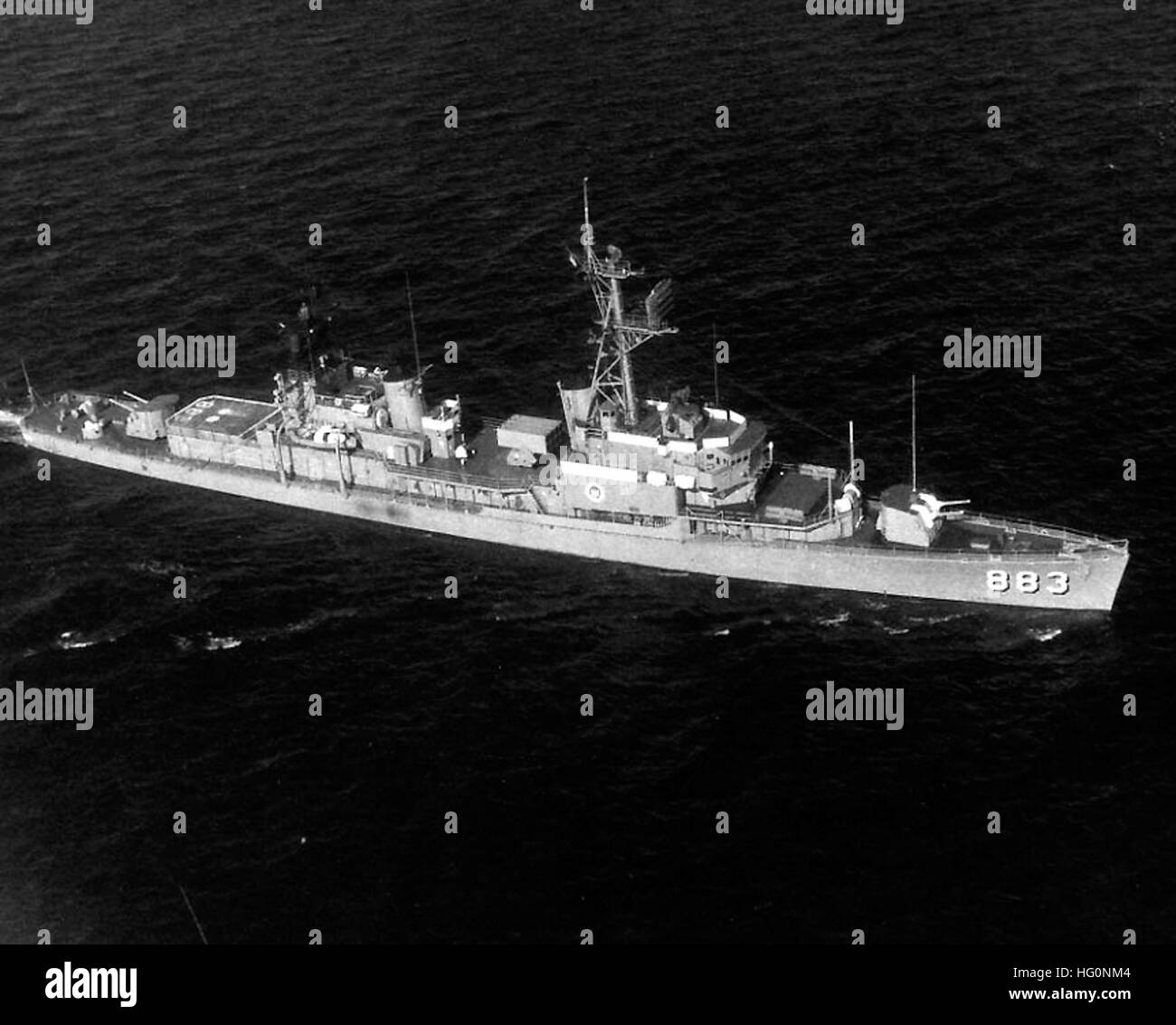 USS Newman K. Perry (DD-883) underway in mid-1970s Stock Photo - Alamy