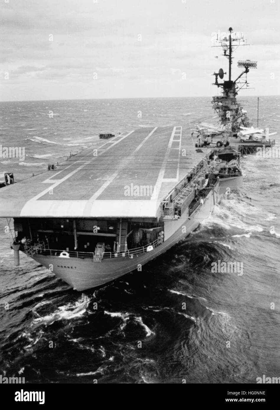 USS Hornet (CVS-12) off Vietnam 1965 Stock Photo - Alamy