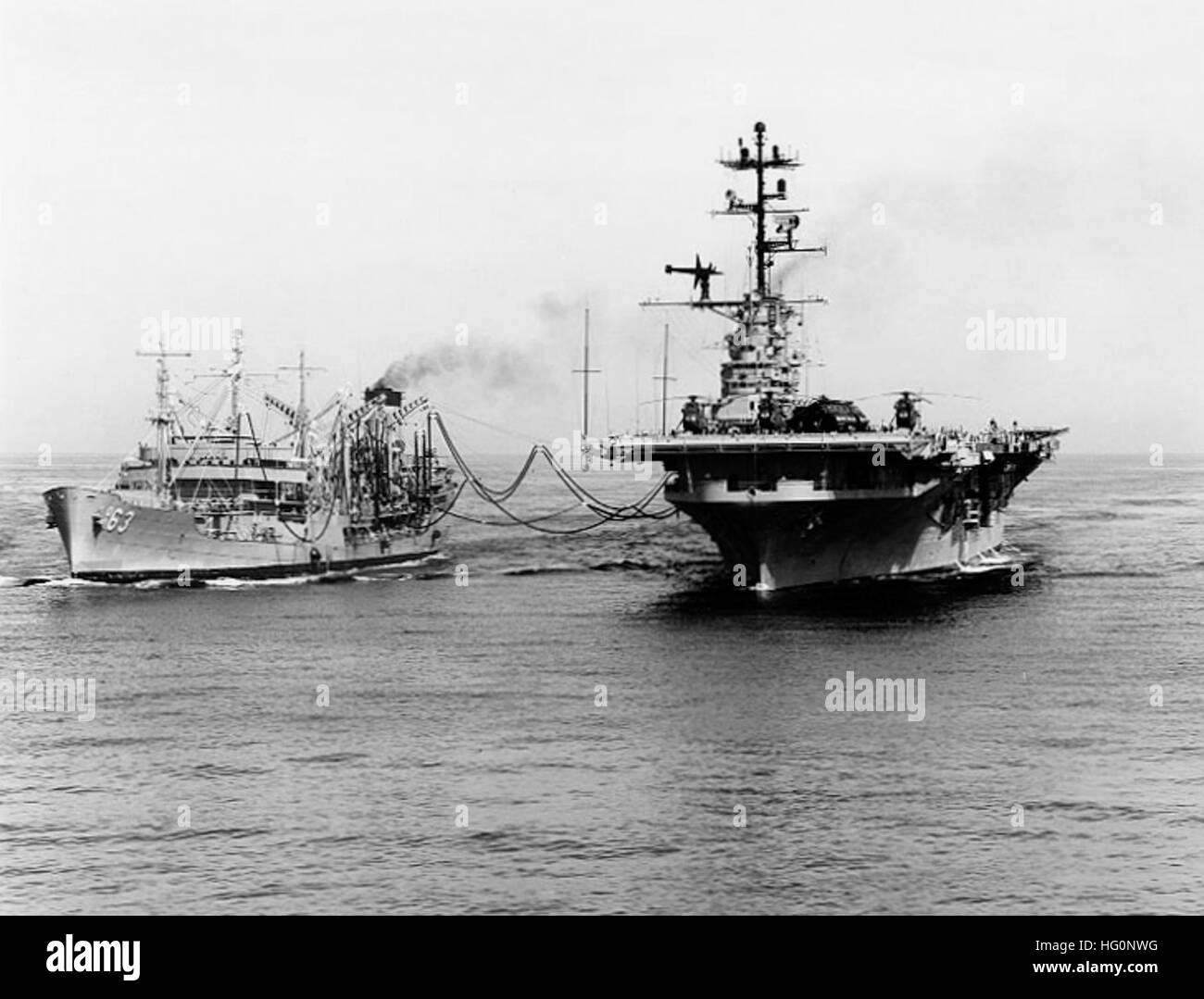 USS Chipola (AO-63), a United States Navy fleet oiler, conducting ...