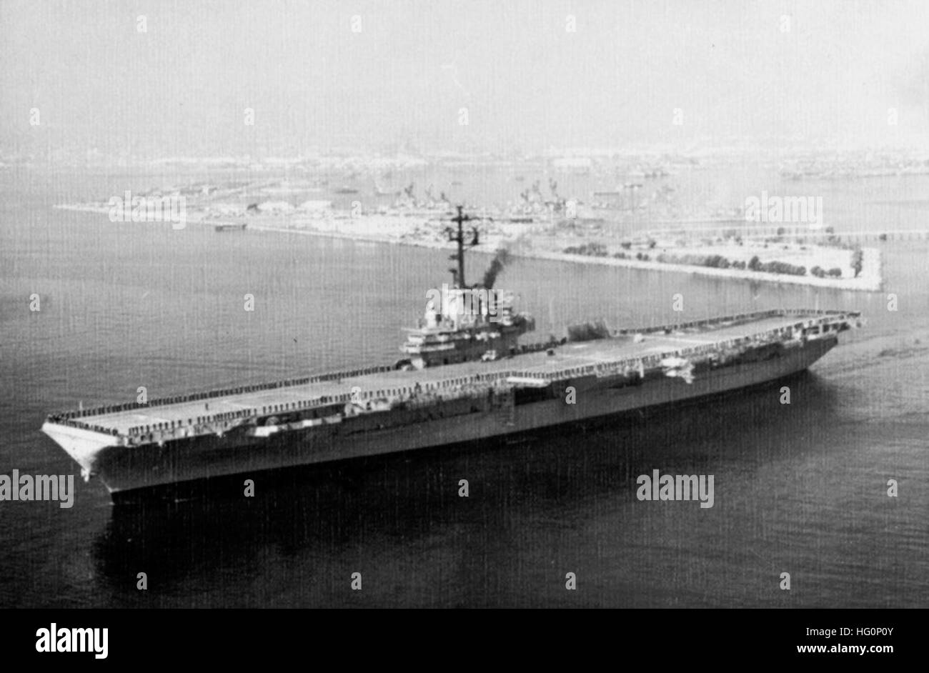USS Bennington (CVS-20) leaving Long Beach in 1969 Stock Photo - Alamy