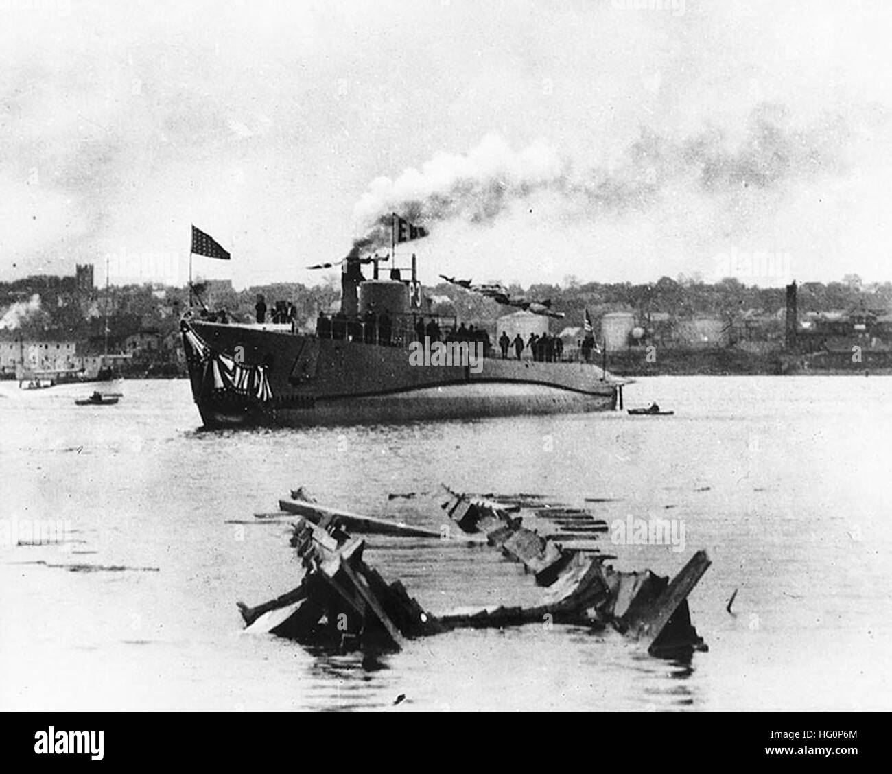 Shark ship Black and White Stock Photos & Images - Alamy